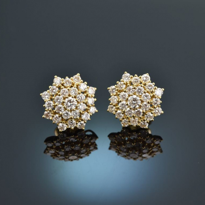 Die Halsbandaffaire » Antiker & Moderner Schmuck